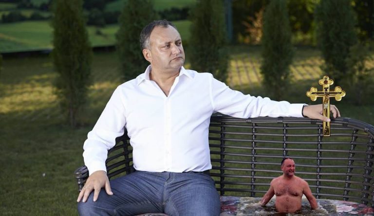 Meme-uri: Cum a intrat în apă Dodon de Bobotează - Locals