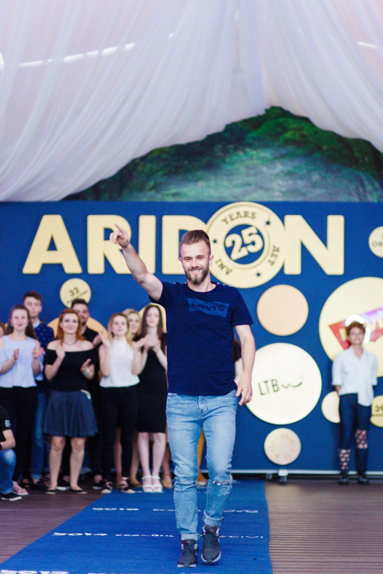 ARIDON la 25 de ani - Locals