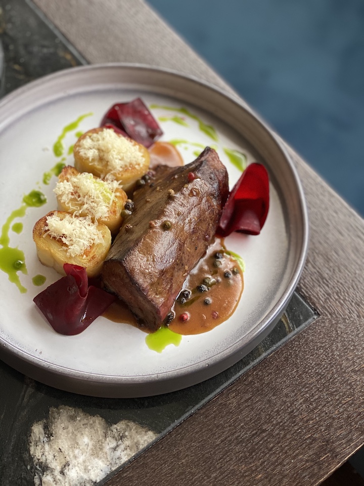 00-mus-food10 - Locals