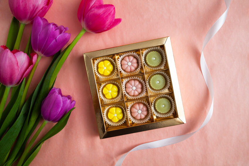 5_Bomboane_din_ciocolata_fina_in_forme_de_flori_sweetland_moldova_14 ...